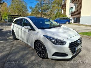 White Hyundai i40 2017 in Tallinn, with an engine capacity of 1.70 L and mileage of 123 thousand km for 9990 €, photo 5 on AUTOMOTO.COM.LV