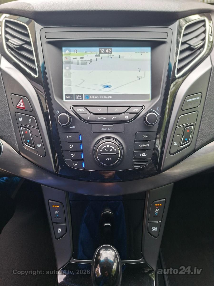 White Hyundai i40 2017 in Tallinn, with an engine capacity of 1.70 L and mileage of 123 thousand km for 9990 €, photo 13 on AUTOMOTO.COM.LV