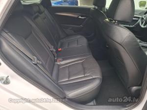 White Hyundai i40 2017 in Tallinn, with an engine capacity of 1.70 L and mileage of 123 thousand km for 9990 €, photo 18 on AUTOMOTO.COM.LV