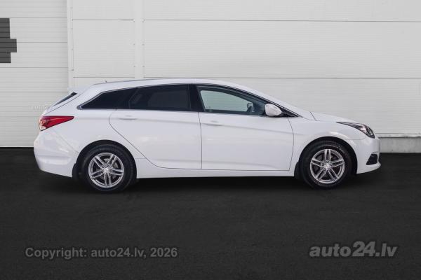 Balts Hyundai i40 2018 Tallina, ar dzinēja tilpumu 1.60 L un nobraukumu 162 tūkst. km par 7999 €, foto 4 vietnē AUTOMOTO.COM.LV