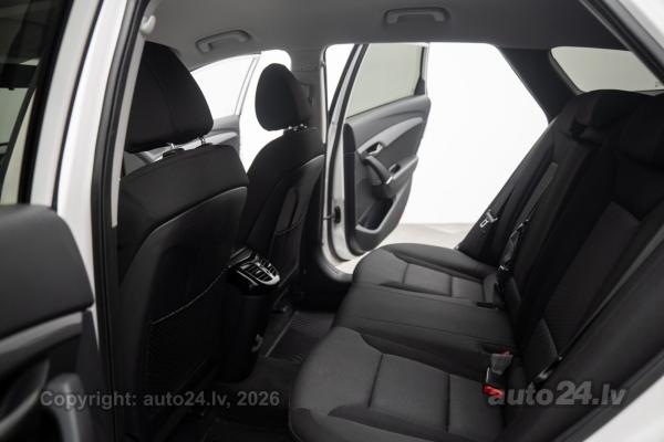 Белый Хендай и40 2018 в Таллин, объемом двигателя 1.60 л и пробегом 161 тыс. км за 8999 €, фото 8 на AUTOMOTO.COM.LV