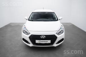 White Hyundai i40 2018 in Riga, with an engine capacity of 1.60 L and mileage of 161 thousand km for 8499 €, photo 3 on AUTOMOTO.COM.LV