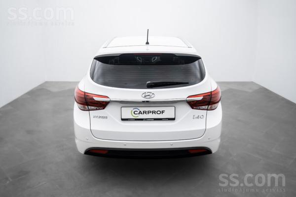 White Hyundai i40 2018 in Riga, with an engine capacity of 1.60 L and mileage of 161 thousand km for 8499 €, photo 5 on AUTOMOTO.COM.LV