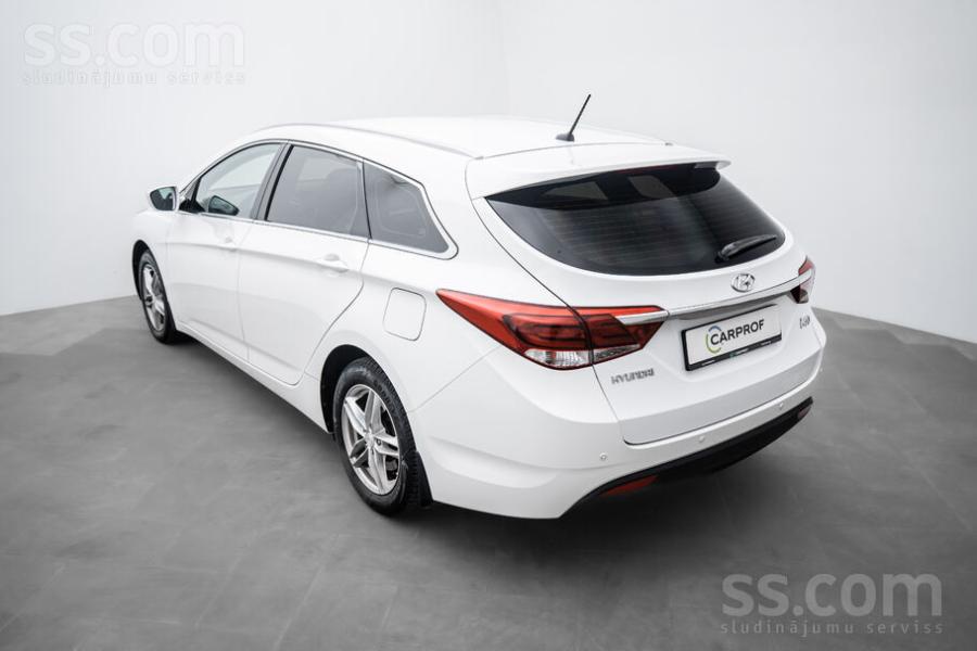 White Hyundai i40 2018 in Riga, with an engine capacity of 1.60 L and mileage of 161 thousand km for 8499 €, photo 7 on AUTOMOTO.COM.LV