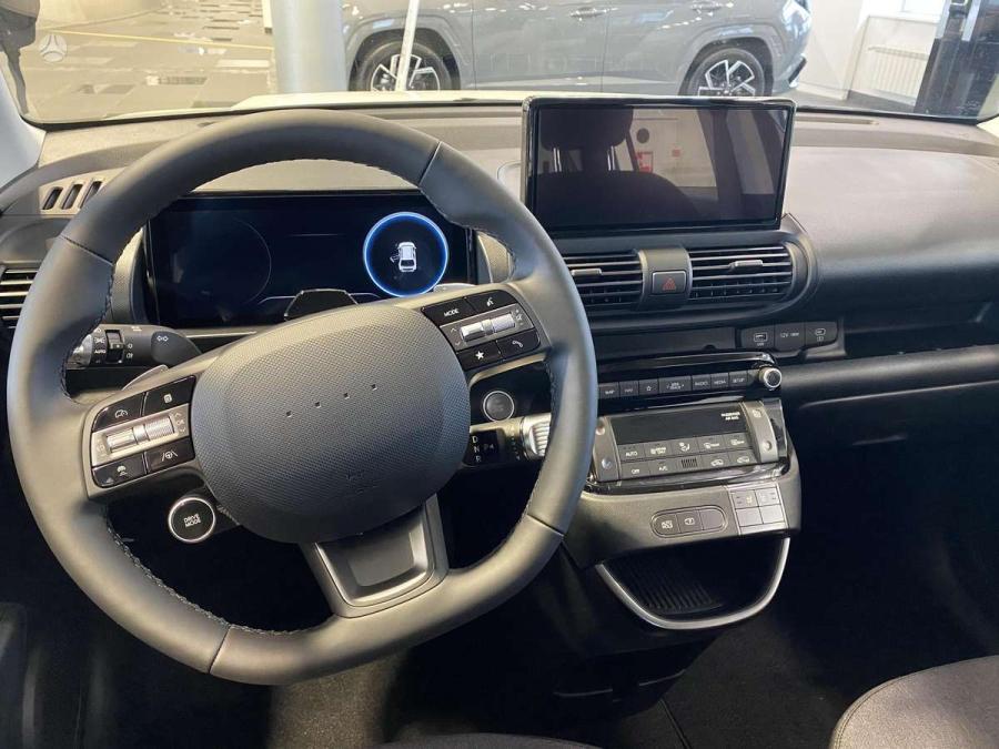 White Hyundai Inster 2026 in Vilnius, with an engine capacity of 0.00 L and mileage of 0 thousand km for 26299 €, photo 11 on AUTOMOTO.COM.LV