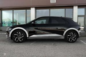 Black Hyundai Ioniq 5 2022 in Vilnius, with an engine capacity of 0.00 L and mileage of 71 thousand km for 25500 €, photo 5 on AUTOMOTO.COM.LV