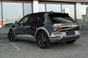Black Hyundai Ioniq 5 2022 in Vilnius, with an engine capacity of 0.00 L and mileage of 71 thousand km for 25500 €, photo 6 on AUTOMOTO.COM.LV