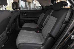 Black Hyundai Ioniq 5 2022 in Vilnius, with an engine capacity of 0.00 L and mileage of 71 thousand km for 25500 €, photo 11 on AUTOMOTO.COM.LV