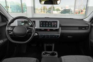 Black Hyundai Ioniq 5 2022 in Vilnius, with an engine capacity of 0.00 L and mileage of 71 thousand km for 25500 €, photo 13 on AUTOMOTO.COM.LV