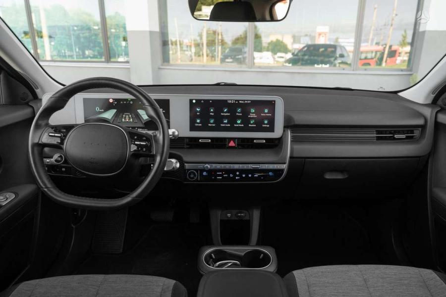 Black Hyundai Ioniq 5 2022 in Vilnius, with an engine capacity of 0.00 L and mileage of 71 thousand km for 25500 €, photo 13 on AUTOMOTO.COM.LV