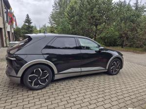 Black Hyundai Ioniq 5 2022 in Vilnius, with an engine capacity of 0.00 L and mileage of 94 thousand km for 30499 €, photo 15 on AUTOMOTO.COM.LV