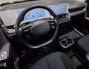 Melns Hyundai Ioniq 5 2023 Šauļi, ar dzinēja tilpumu 0.00 L un nobraukumu 83 tūkst. km par 27800 €, foto 27 vietnē AUTOMOTO.COM.LV