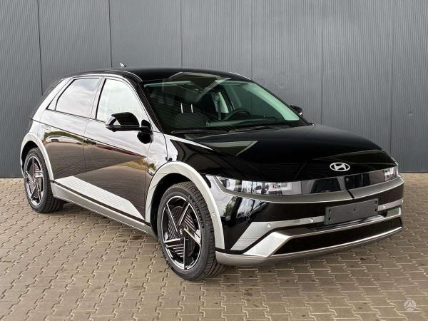Melns Hyundai Ioniq 5 2025 Viļņa, ar dzinēja tilpumu 0.00 L un nobraukumu 0 tūkst. km par 47190 €, foto 1 vietnē AUTOMOTO.COM.LV