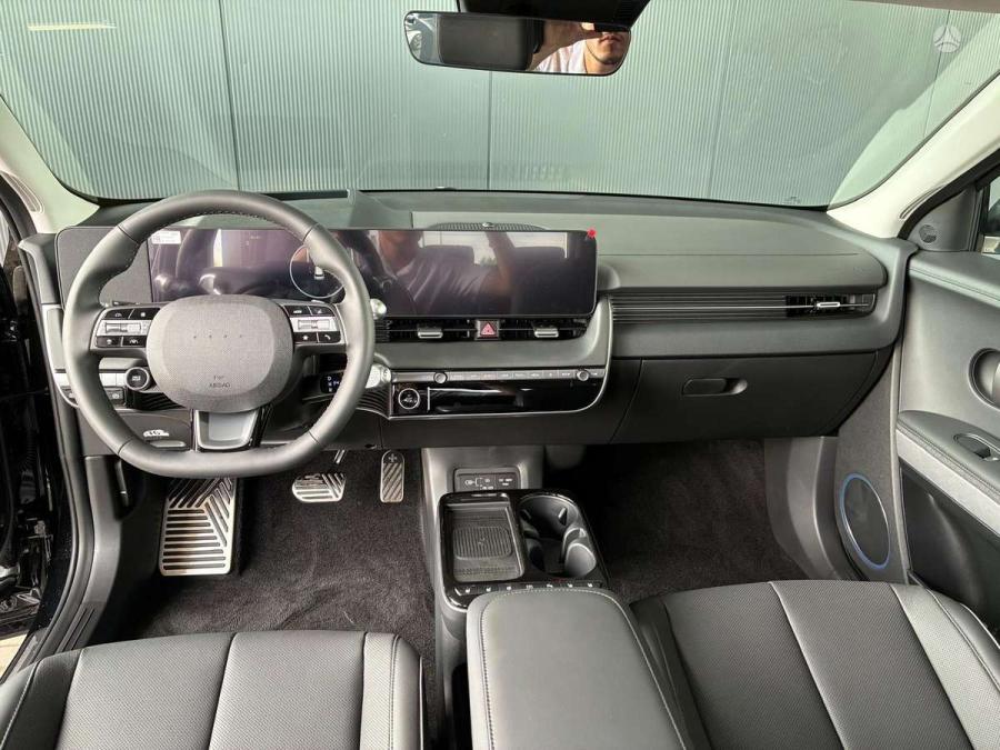 Черный Хендай Ioniq 5 2025 в Вильнюс, объемом двигателя 0.00 л и пробегом 0 тыс. км за 47190 €, фото 5 на AUTOMOTO.COM.LV