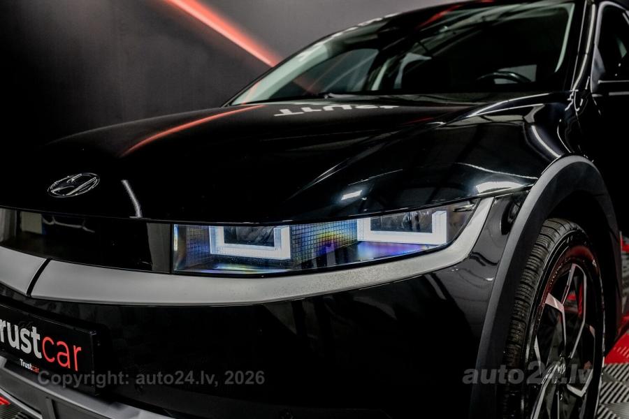 Black Hyundai Ioniq 5 2021 in Parnu, with an engine capacity of 0.00 L and mileage of 276 thousand km for 19999 €, photo 8 on AUTOMOTO.COM.LV