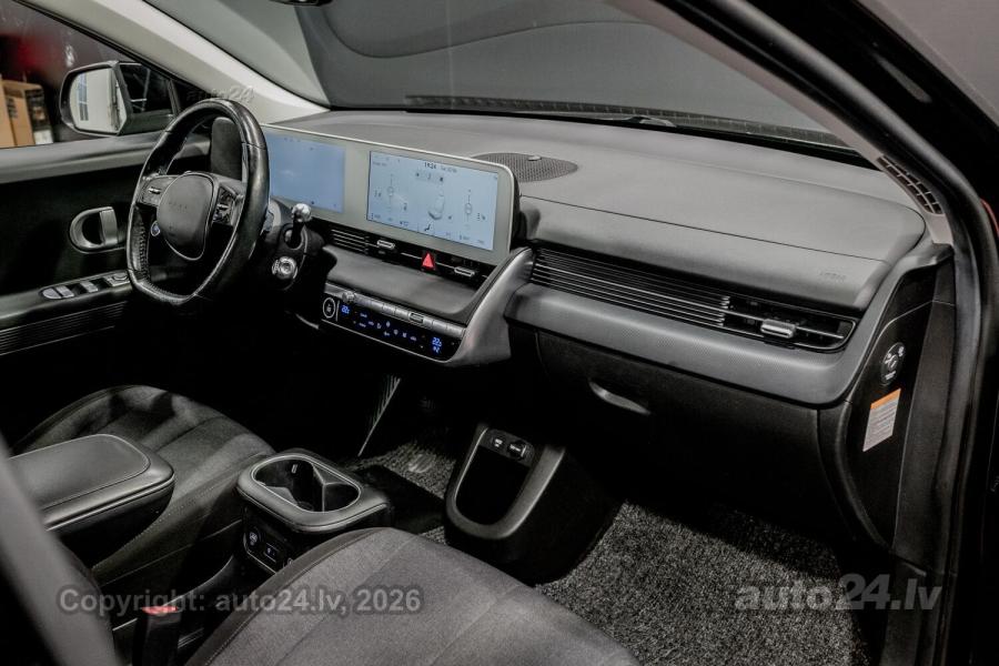 Black Hyundai Ioniq 5 2021 in Parnu, with an engine capacity of 0.00 L and mileage of 276 thousand km for 19999 €, photo 14 on AUTOMOTO.COM.LV