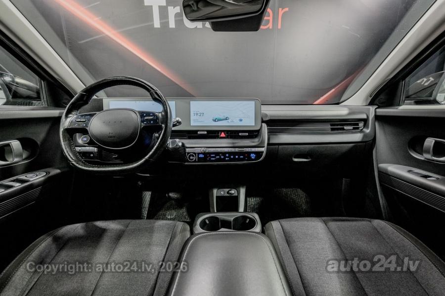 Black Hyundai Ioniq 5 2021 in Parnu, with an engine capacity of 0.00 L and mileage of 276 thousand km for 19999 €, photo 25 on AUTOMOTO.COM.LV
