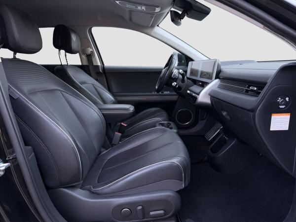 Melns Hyundai Ioniq 5 2021 Pērnava, ar dzinēja tilpumu 0.00 L un nobraukumu 146 tūkst. km par 27450 €, foto 5 vietnē AUTOMOTO.COM.LV