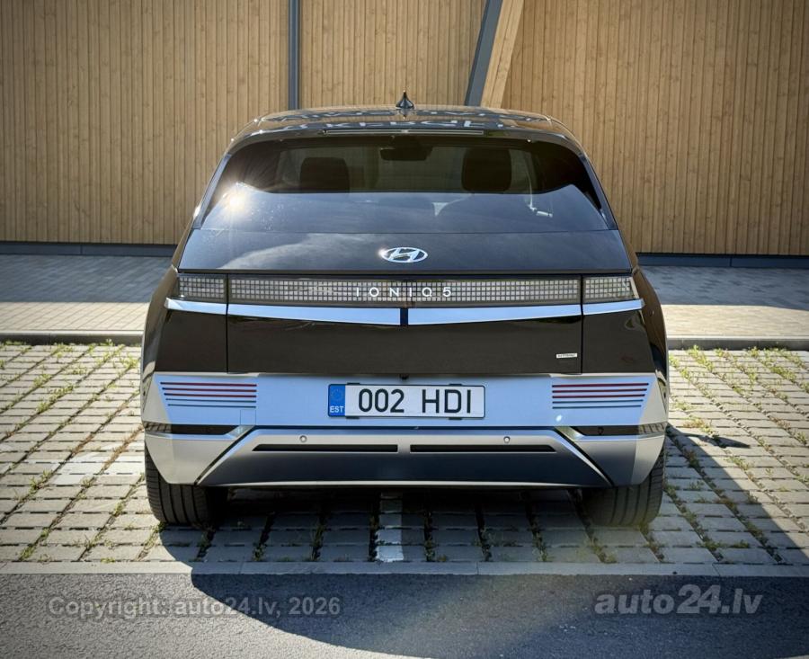 Melns Hyundai Ioniq 5 2021 Tallina, ar dzinēja tilpumu 0.00 L un nobraukumu 66 tūkst. km par 33500 €, foto 9 vietnē AUTOMOTO.COM.LV
