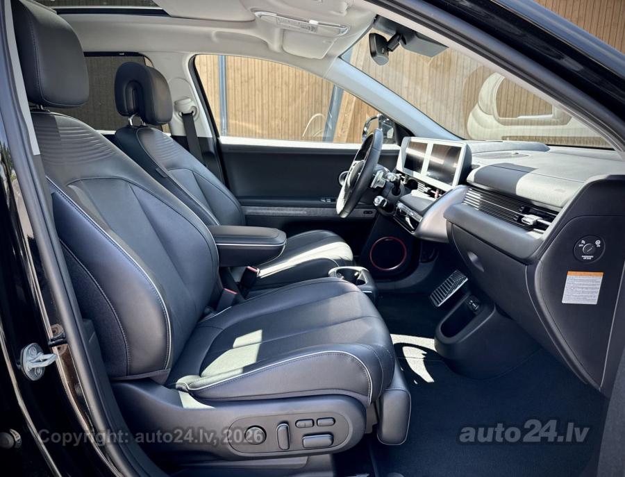 Melns Hyundai Ioniq 5 2021 Tallina, ar dzinēja tilpumu 0.00 L un nobraukumu 66 tūkst. km par 33500 €, foto 15 vietnē AUTOMOTO.COM.LV