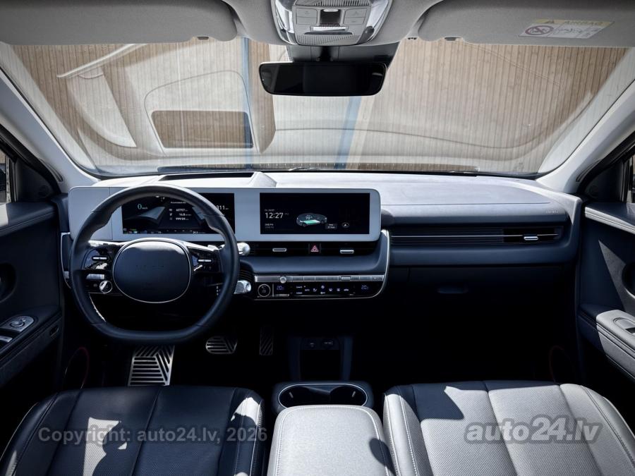 Melns Hyundai Ioniq 5 2021 Tallina, ar dzinēja tilpumu 0.00 L un nobraukumu 66 tūkst. km par 33500 €, foto 16 vietnē AUTOMOTO.COM.LV