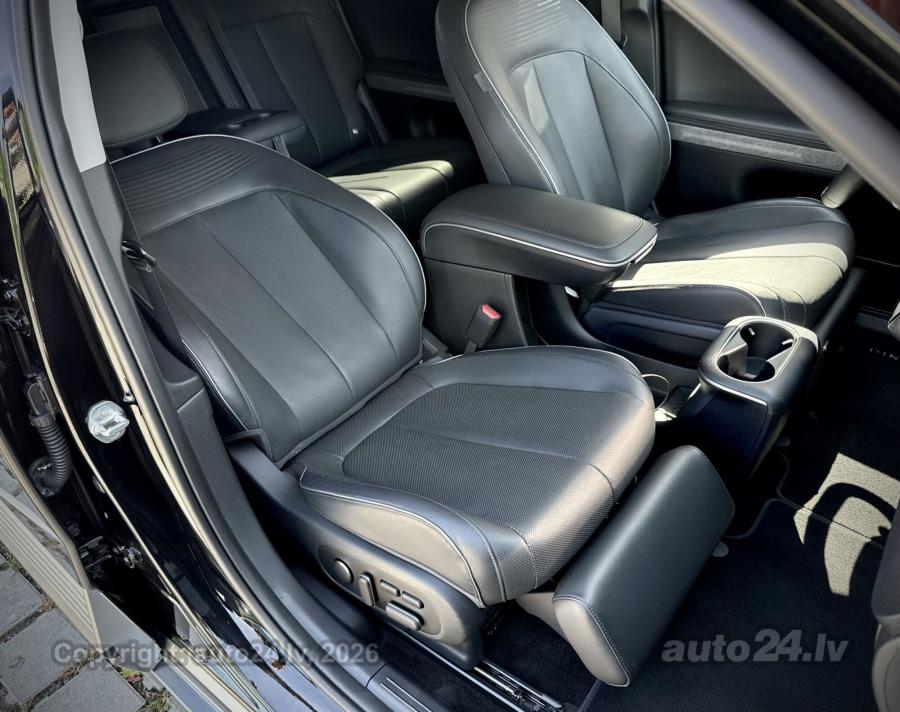 Melns Hyundai Ioniq 5 2021 Tallina, ar dzinēja tilpumu 0.00 L un nobraukumu 66 tūkst. km par 33500 €, foto 24 vietnē AUTOMOTO.COM.LV