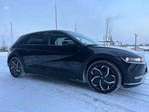 Black Hyundai Ioniq 5 2022 in Vilnius, with an engine capacity of 0.00 L and mileage of 112 thousand km for 21500 €, photo 3 on AUTOMOTO.COM.LV