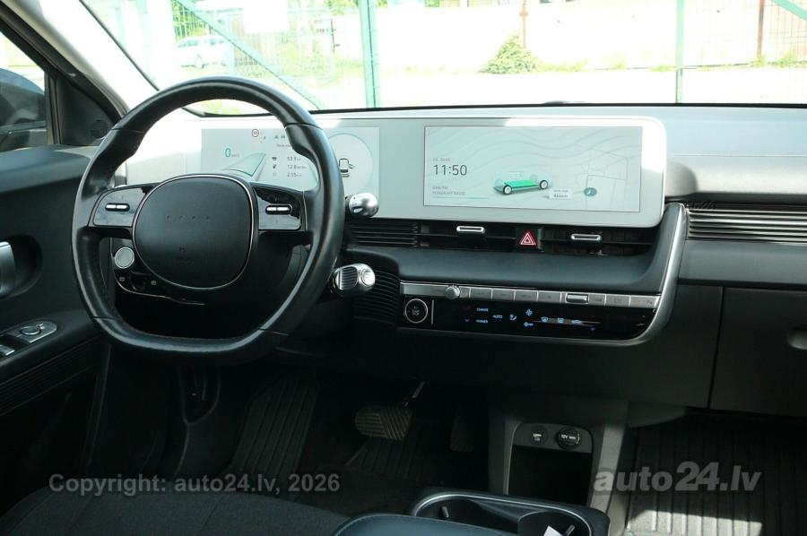 Black Hyundai Ioniq 5 2023 in Johvi, with an engine capacity of 0.00 L and mileage of 72 thousand km for 29990 €, photo 4 on AUTOMOTO.COM.LV