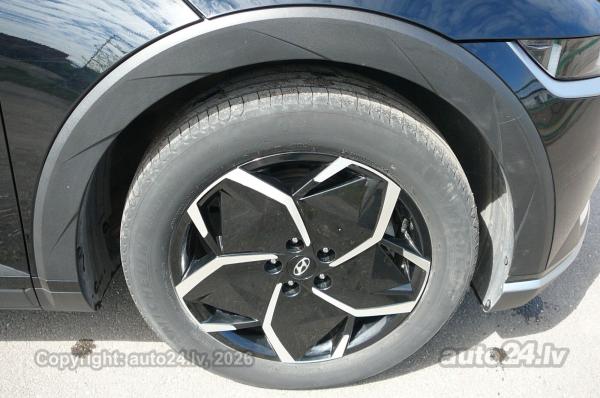 Hyundai Ioniq 5 2023 in Johvi on AUTOMOTO.COM.LV Black Hyundai Ioniq 5 2023 in Johvi, with an engine capacity of 0.00 L and mileage of 72 thousand km for 29990 €, photo 7 on AUTOMOTO.COM.LV