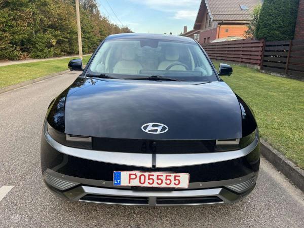 Hyundai Ioniq 5 2023 Kauņa vietnē Melns Hyundai Ioniq 5 2023 Kauņa, ar dzinēja tilpumu 0.00 L un nobraukumu 81 tūkst. km par 29000 €, foto 3 vietnē AUTOMOTO.COM.LV