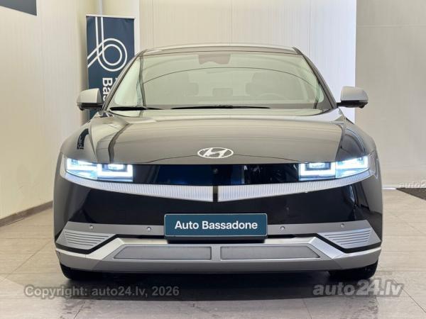 Melns Hyundai Ioniq 5 2024 Tallina, ar dzinēja tilpumu 0.00 L un nobraukumu 39 tūkst. km par 38900 €, foto 2 vietnē AUTOMOTO.COM.LV