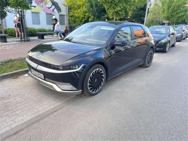 Черный Хендай Ioniq 5 2024 в Вильнюс, объемом двигателя 0.00 л и пробегом 16 тыс. км за 24999 €, фото 4 на AUTOMOTO.COM.LV