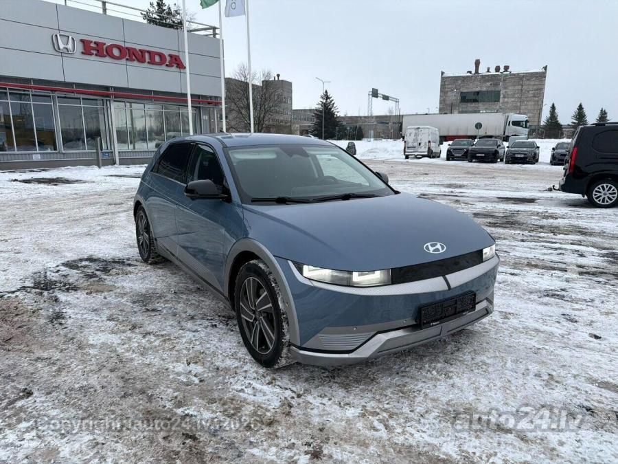 Blue Hyundai Ioniq 5 2022 in Parnu, with an engine capacity of 0.00 L and mileage of 89 thousand km for 25900 €, photo 2 on AUTOMOTO.COM.LV