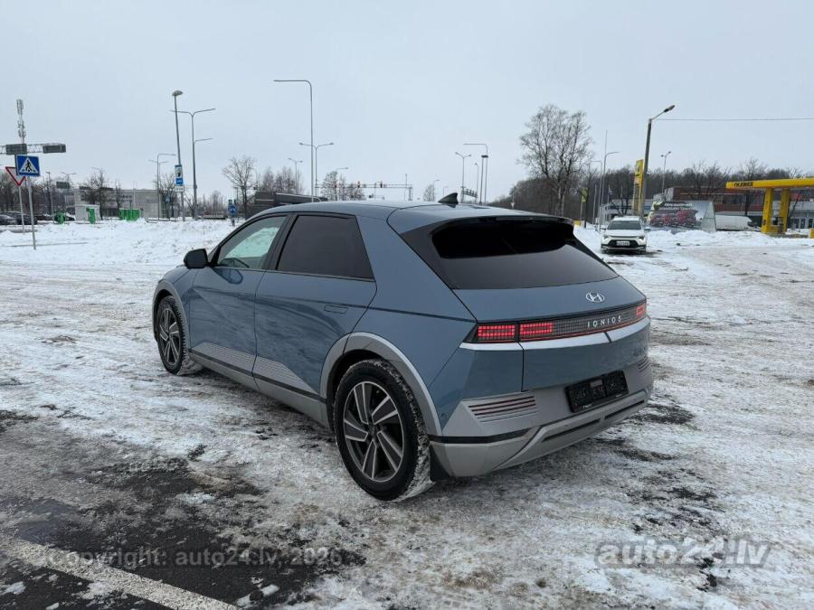 Blue Hyundai Ioniq 5 2022 in Parnu, with an engine capacity of 0.00 L and mileage of 89 thousand km for 25900 €, photo 4 on AUTOMOTO.COM.LV