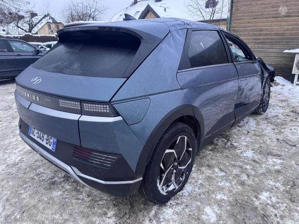 Blue Hyundai Ioniq 5 2022 in Kaunas, with an engine capacity of 0.00 L and mileage of 39 thousand km for 9850 €, photo 2 on AUTOMOTO.COM.LV