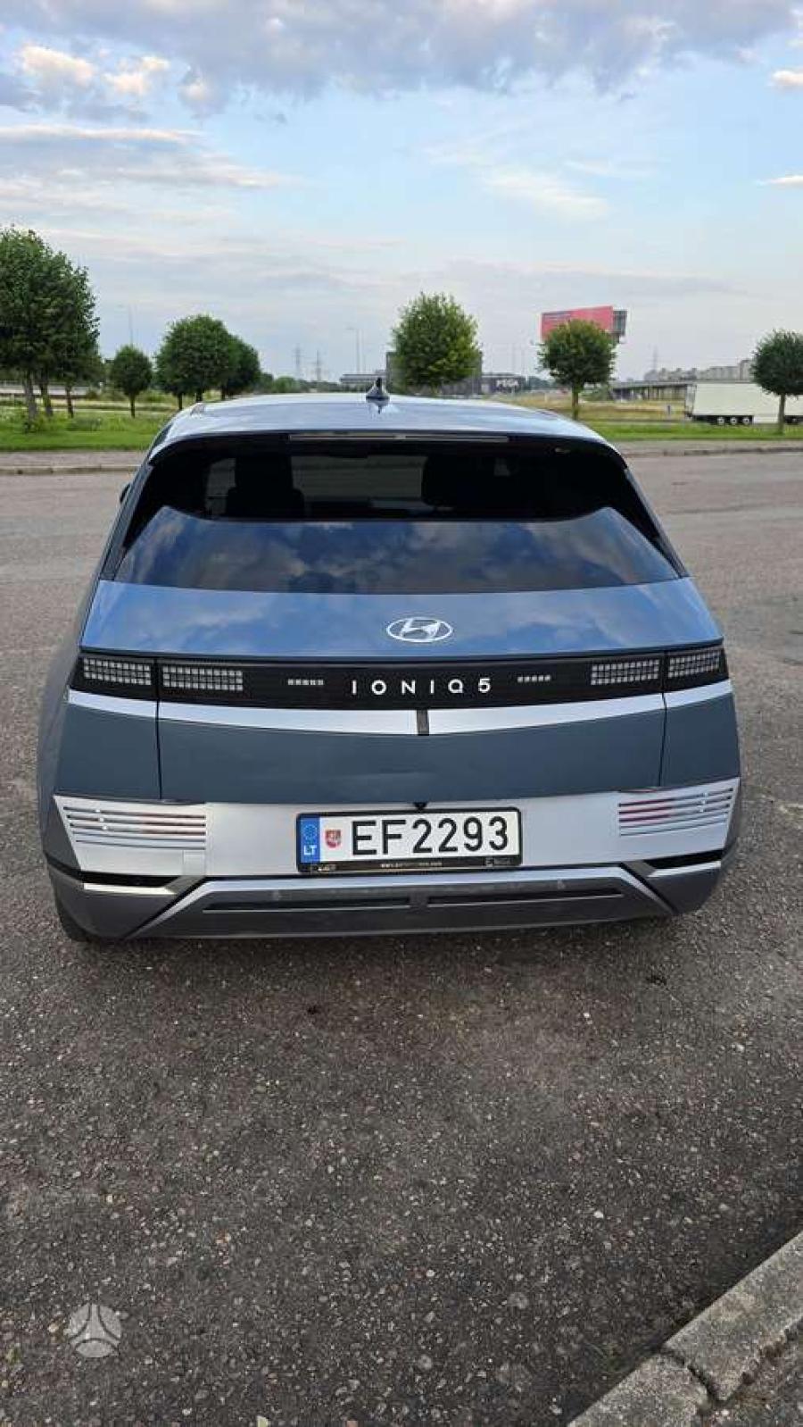 Blue Hyundai Ioniq 5 2023 in Kaunas, with an engine capacity of 0.00 L and mileage of 109 thousand km for 21500 €, photo 6 on AUTOMOTO.COM.LV