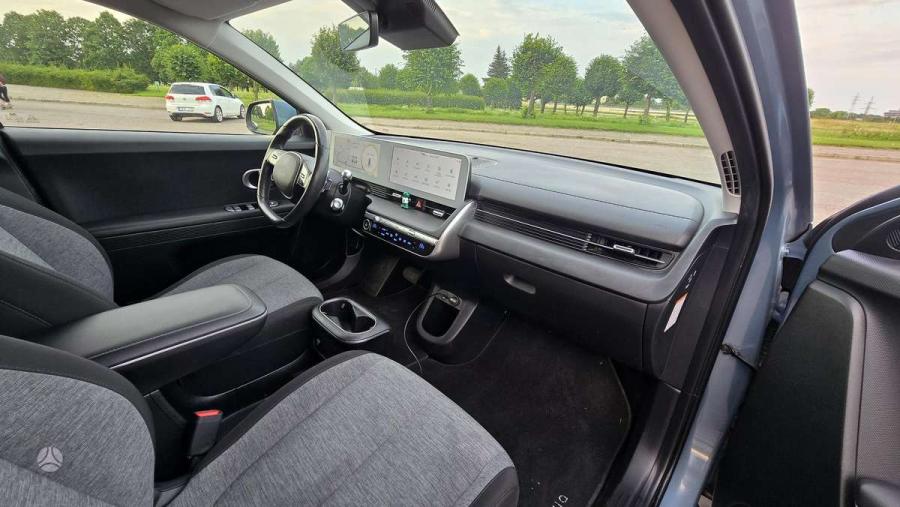 Blue Hyundai Ioniq 5 2023 in Kaunas, with an engine capacity of 0.00 L and mileage of 109 thousand km for 21500 €, photo 11 on AUTOMOTO.COM.LV
