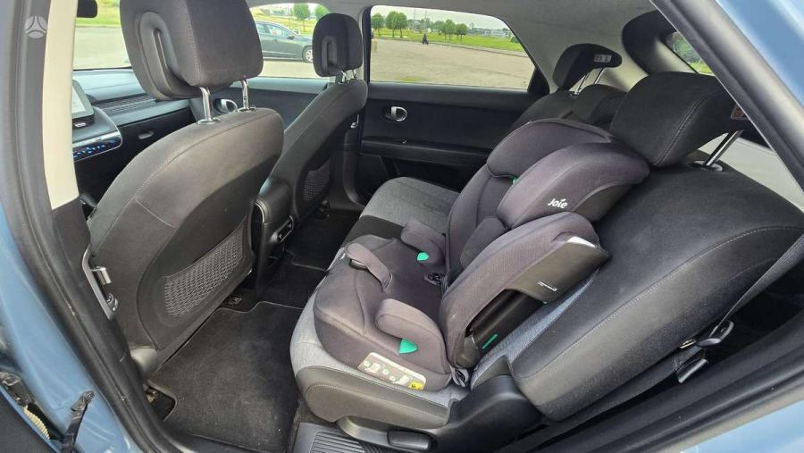 Blue Hyundai Ioniq 5 2023 in Kaunas, with an engine capacity of 0.00 L and mileage of 109 thousand km for 21500 €, photo 12 on AUTOMOTO.COM.LV