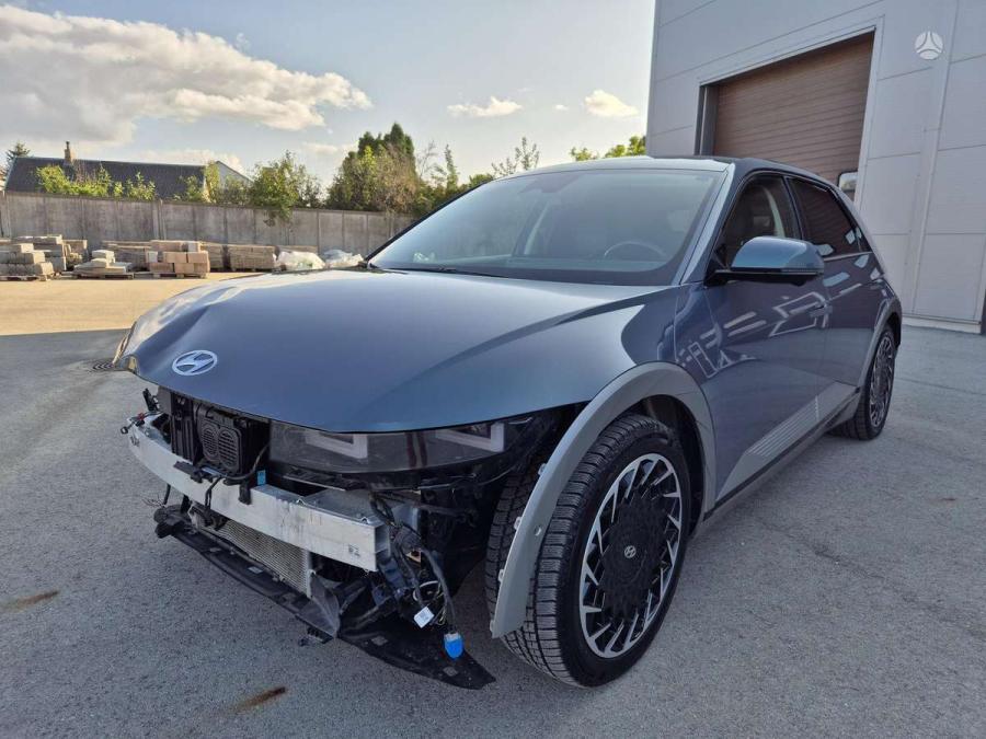 Zils Hyundai Ioniq 5 2024 Mažeikiai, ar dzinēja tilpumu 0.00 L un nobraukumu 81 tūkst. km par 21900 €, foto 4 vietnē AUTOMOTO.COM.LV