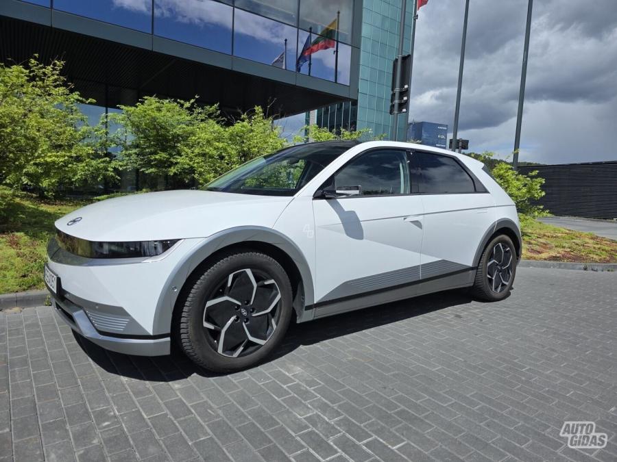 Hyundai Ioniq 5 2023 Viļņa, ar dzinēja tilpumu 0.00 L un nobraukumu 61 tūkst. km par 29999 €, foto 1 vietnē AUTOMOTO.COM.LV