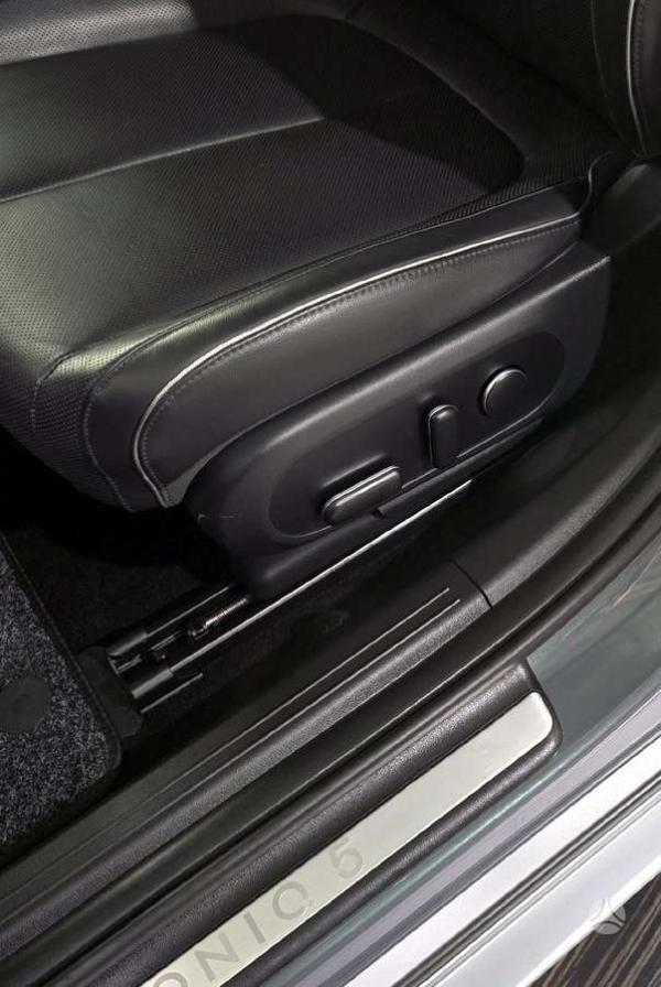 Grey Hyundai Ioniq 5 2021 in Siauliai, with an engine capacity of 0.00 L and mileage of 78 thousand km for 24900 €, photo 11 on AUTOMOTO.COM.LV
