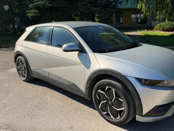 Grey Hyundai Ioniq 5 2021 in Panevezys, with an engine capacity of 0.00 L and mileage of 82 thousand km for 20300 €, photo 2 on AUTOMOTO.COM.LV