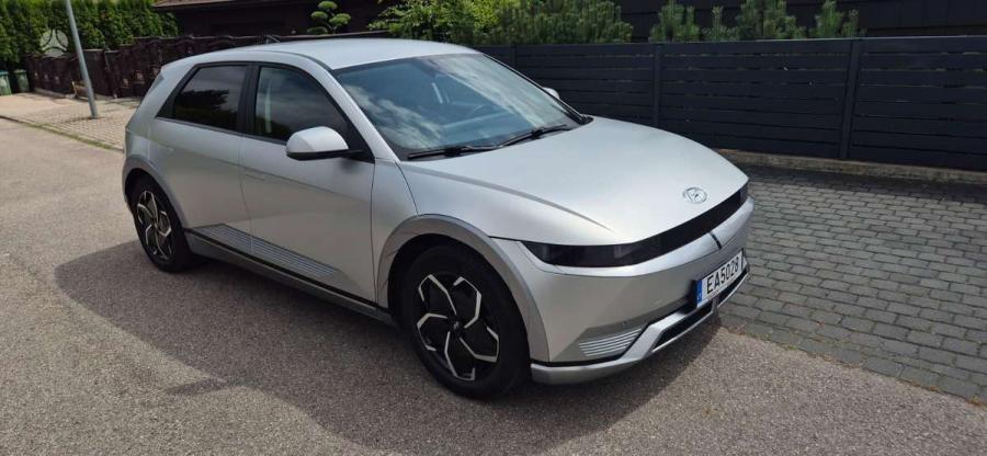 Pelēks Hyundai Ioniq 5 2021 Kauņa, ar dzinēja tilpumu 0.00 L un nobraukumu 110 tūkst. km par 24000 €, foto 8 vietnē AUTOMOTO.COM.LV