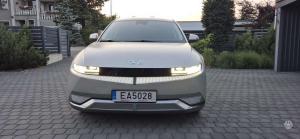 Pelēks Hyundai Ioniq 5 2021 Kauņa, ar dzinēja tilpumu 0.00 L un nobraukumu 110 tūkst. km par 24000 €, foto 10 vietnē AUTOMOTO.COM.LV
