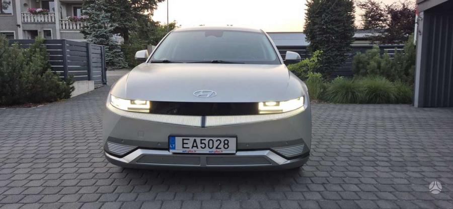 Pelēks Hyundai Ioniq 5 2021 Kauņa, ar dzinēja tilpumu 0.00 L un nobraukumu 110 tūkst. km par 24000 €, foto 10 vietnē AUTOMOTO.COM.LV