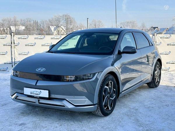 Pelēks Hyundai Ioniq 5 2022 Viļņa, ar dzinēja tilpumu 0.00 L un nobraukumu 90 tūkst. km par 24800 €, foto 1 vietnē AUTOMOTO.COM.LV