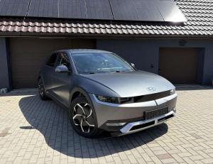 Pelēks Hyundai Ioniq 5 2022 Kėdainiai, ar dzinēja tilpumu 0.00 L un nobraukumu 69 tūkst. km par 19800 €, foto  vietnē AUTOMOTO.COM.LV