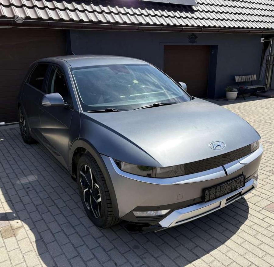 Серый Хендай Ioniq 5 2022 в Кедайняй, объемом двигателя 0.00 л и пробегом 69 тыс. км за 19800 €, фото 3 на AUTOMOTO.COM.LV