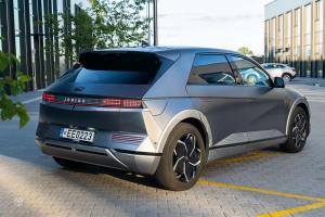 Grey Hyundai Ioniq 5 2022 in Vilnius, with an engine capacity of 0.00 L and mileage of 73 thousand km for 26350 €, photo 14 on AUTOMOTO.COM.LV
