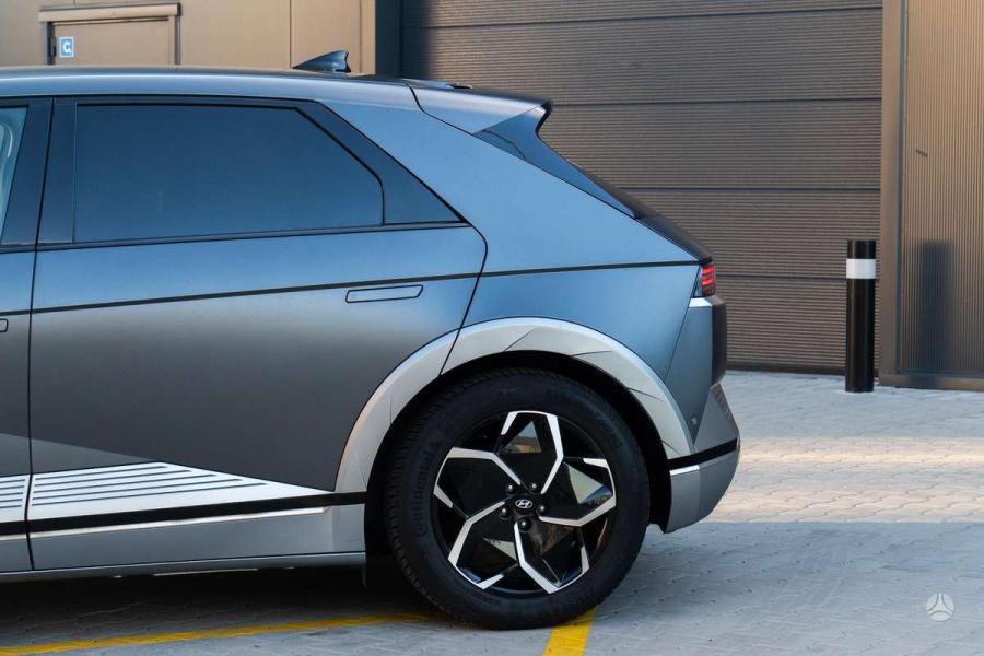 Grey Hyundai Ioniq 5 2022 in Vilnius, with an engine capacity of 0.00 L and mileage of 73 thousand km for 26350 €, photo 22 on AUTOMOTO.COM.LV